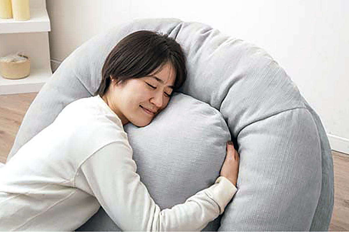 [タンスのゲン]ひな鳥の気分が味わえる！？極上の座り心地を実現した3wayソファベッド | MONOCOTO｜ モノがわかる コトが見える｜モノコト