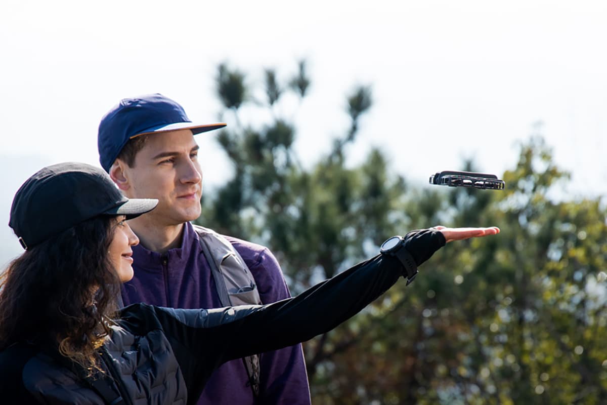 [ZERO ZERO ROBOTICS]超軽量99gでドローン免許不要 AI飛行カメラの日本限定モデル登場！ - MONOCOTO｜ モノが ...