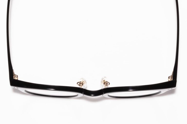 [JINS]強度近視の人必見！錯覚効果を応用したフレームにより、目が小さく見えることを軽減したメガネ登場 - MONOCOTO｜ モノがわかる コトが見える｜モノコト