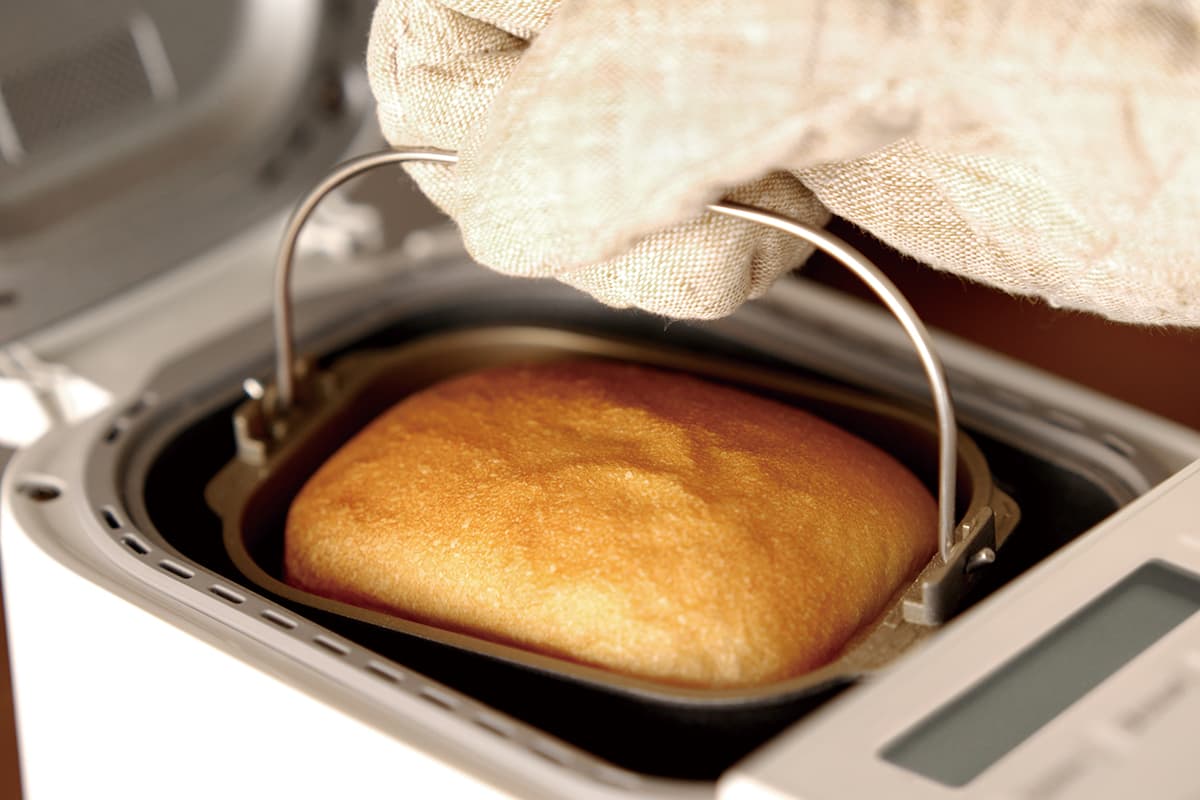 [パナソニック]業界最小サイズのコンパクトベーカリー登場！限られたスペースにもスッキリ置ける | MONOCOTO｜ モノがわかる コトが ...