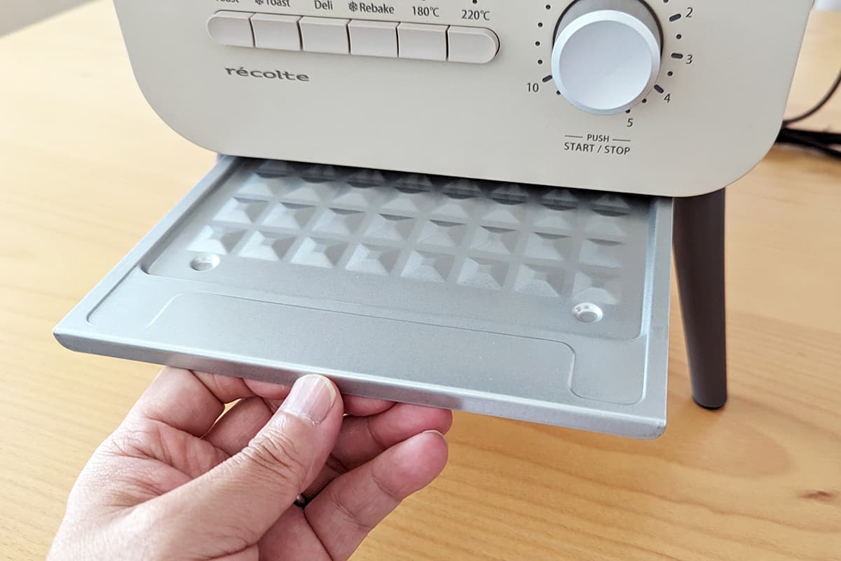 〈レビュー〉まるで脚付き家具のようなトースターを使ってみたら 独自のスライドラックが便利すぎた！ - MONOCOTO｜ モノがわかる コトが ...