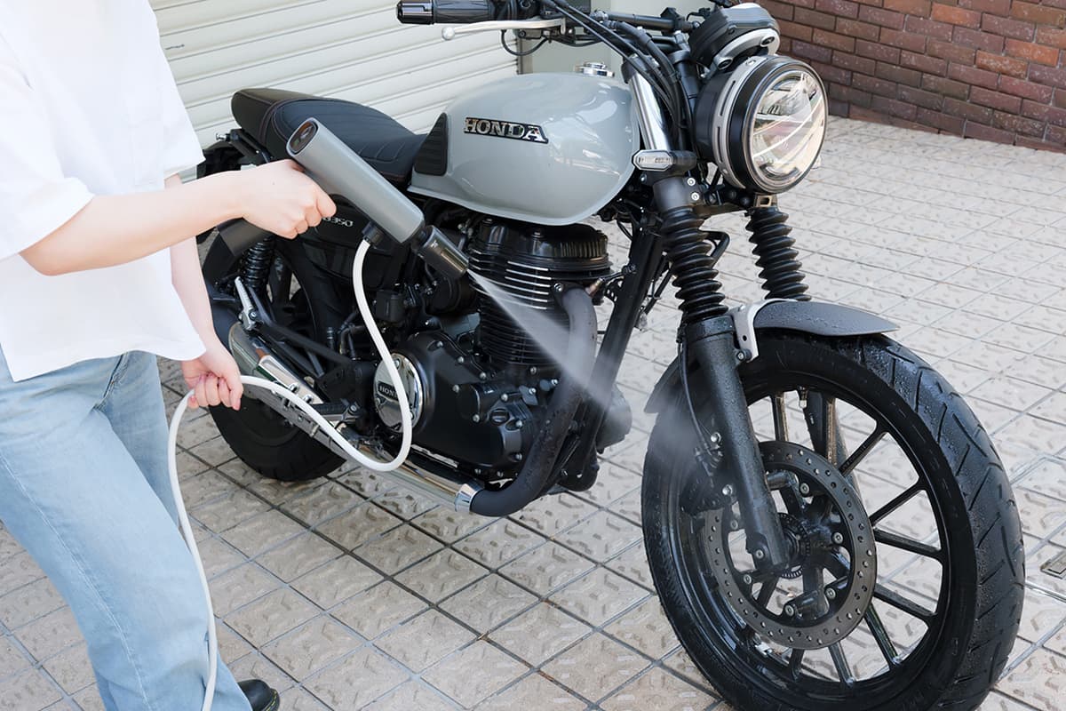 [サイン・ハウス]水栓いらずの充電式高圧洗浄機発売！ 3段階の圧力調節と5つの可変ノズルで日常使いに最適 | MONOCOTO｜ モノがわかる コトが見える｜モノコト