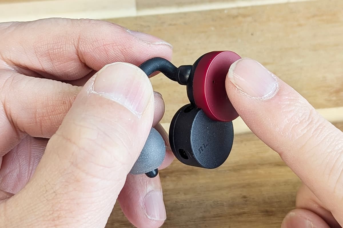 【レビュー】nwmが新たに発売したオープンタイプのイヤホンを使ってみた！初めての感覚っ、フワっとした着け心地がクセになる - MONOCOTO｜ モノがわかる コトが見える｜モノコト