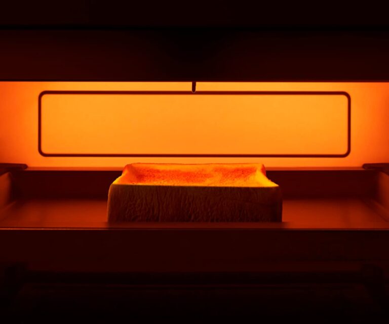 [日立]トースターと単機能レンジの機能を1台にまとめたっ！「2in1 トースターレンジ」MRT-F100発売 | MONOCOTO｜ モノがわかる コトが見える｜モノコト